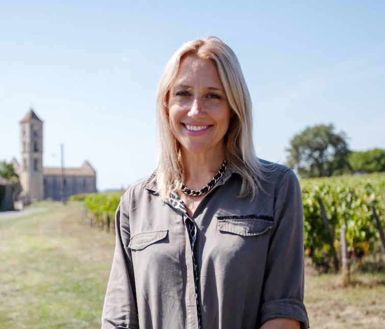 Eleanor Moore - English-speaking Real Estate Consultant in France